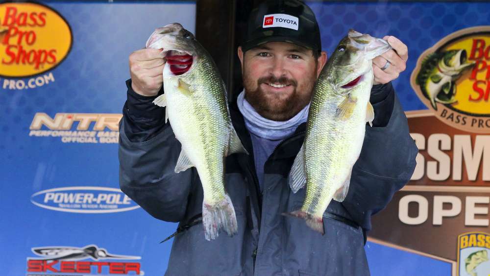 Jordan Wiggins leads the 2019 Bass Master Central Open at Smith Lake on ...