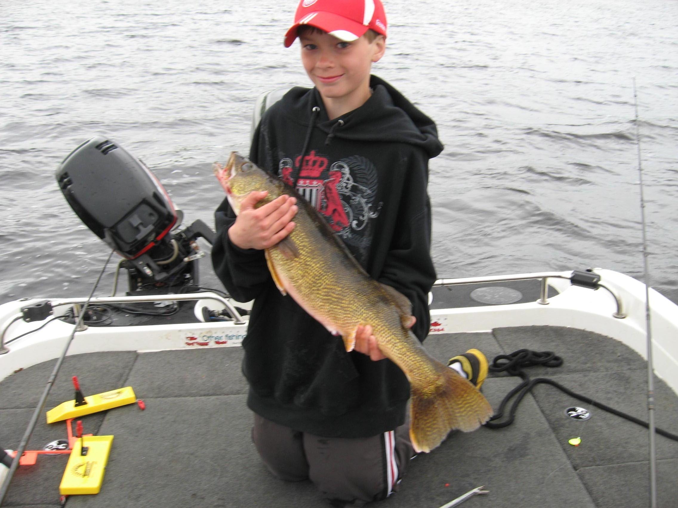 Big Walleye caught on St Louis River in Duluth, MN on 5/10/2012 ...