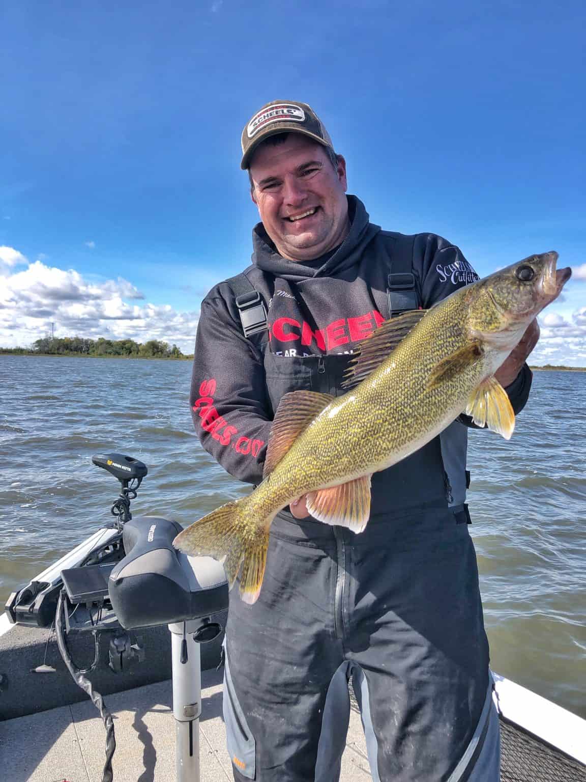 Fall Walleye on The Rocks | WalleyeFIRST