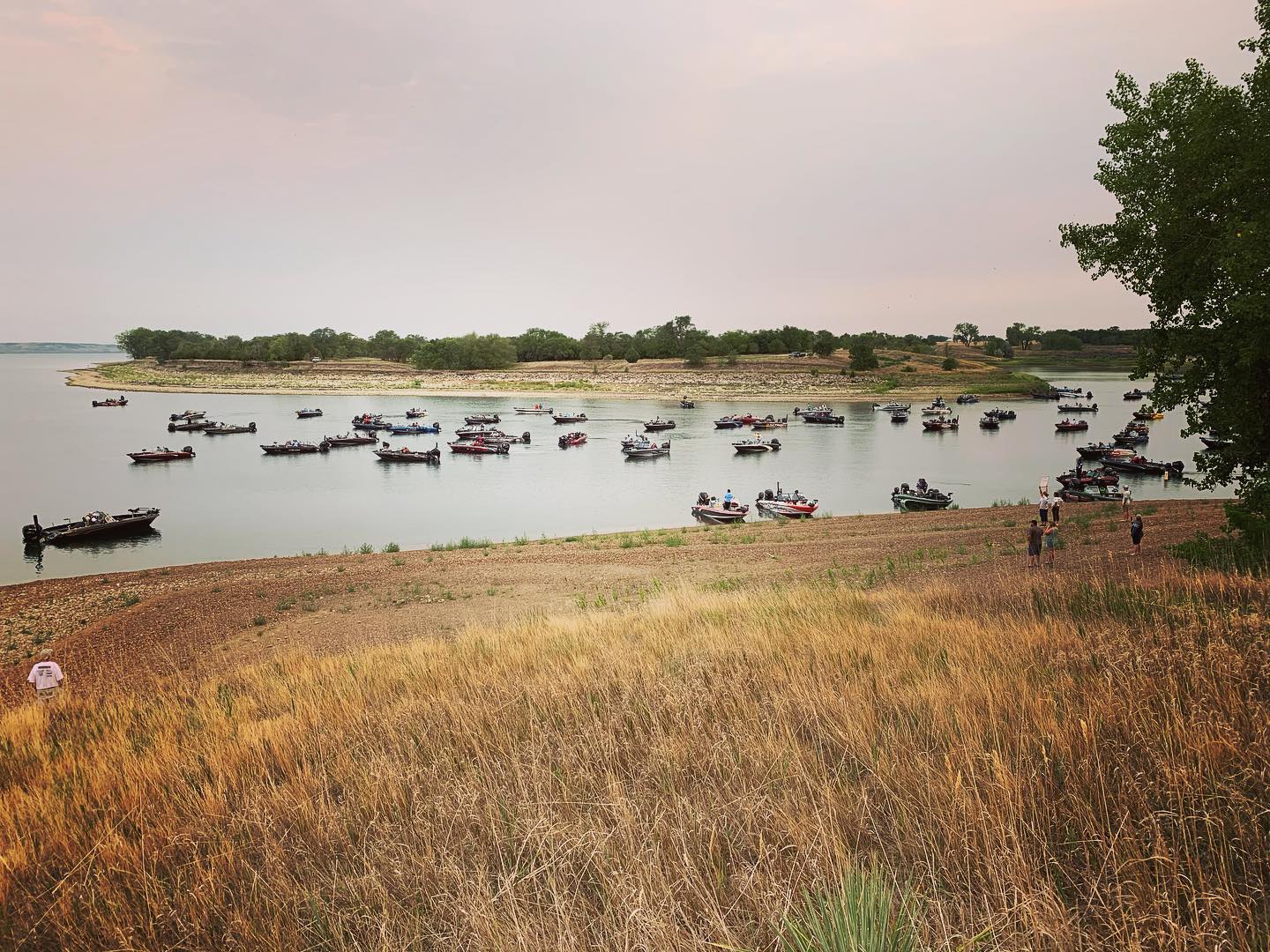 Day 1 NWT Lake Oahe Morning Interviews With The Pro’s | WalleyeFIRST