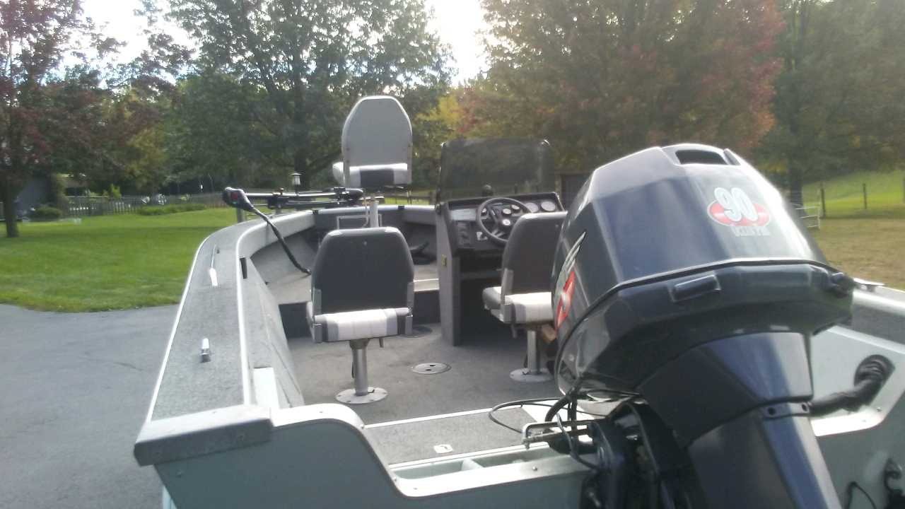 1990 LOWE 17 Tournament Deep V | OutdoorsFIRST