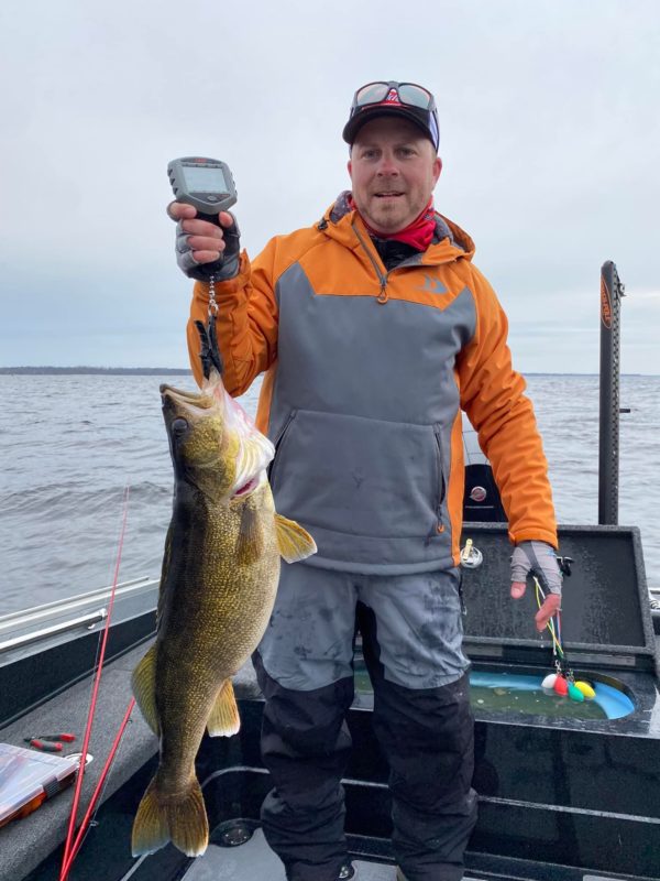 14 lb Walleye CPR’d by pro angler Chase Parsons | OutdoorsFIRST