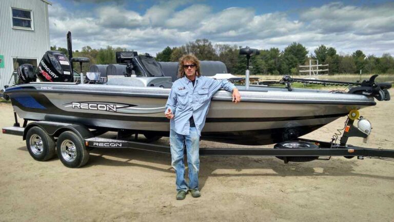 John Gillespie and Pete Maina Announce Return to Recon Boats ...